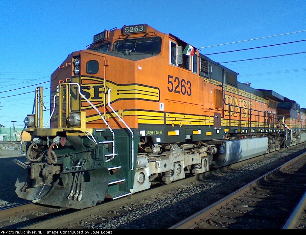 BNSF 5263